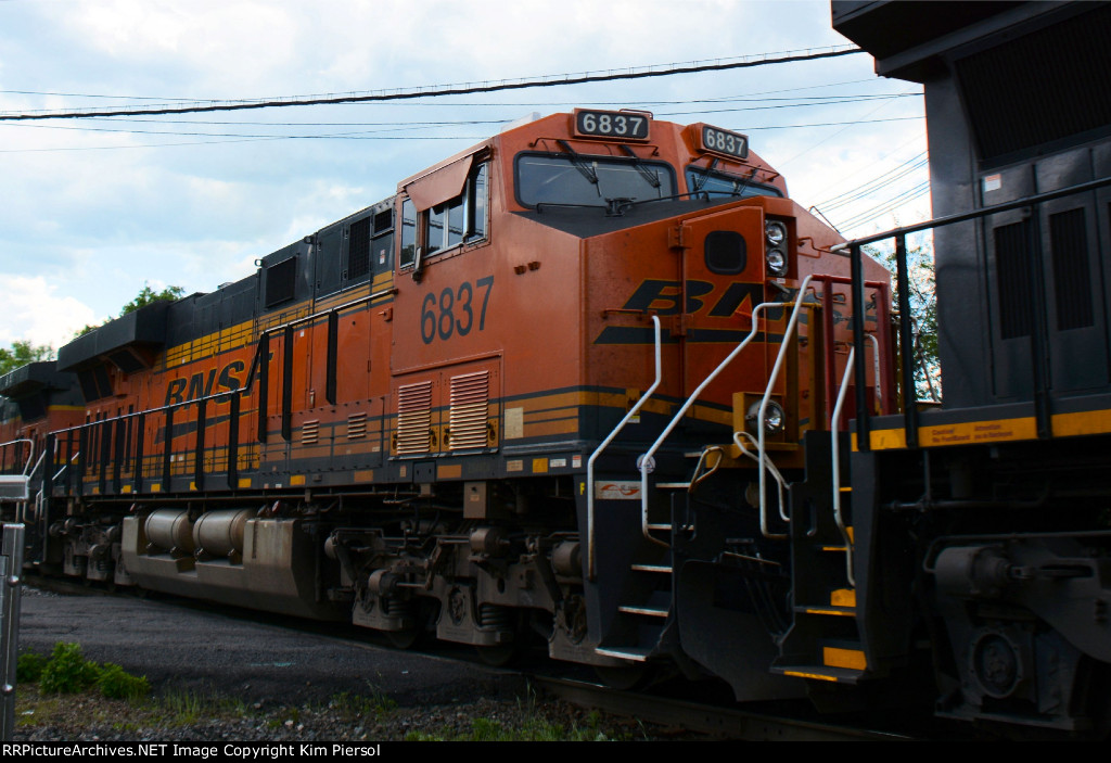 BNSF 6837